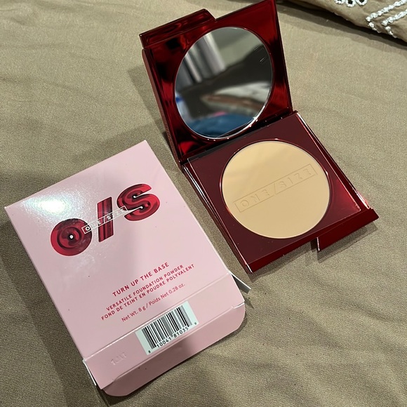 Makeup | Onesize Turn Up The Base Versatile Powder Foundation | Poshmark